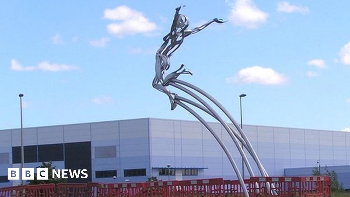 Greg Rutherford Milton Keynes 'Leaping Man' statue completed - BBC News