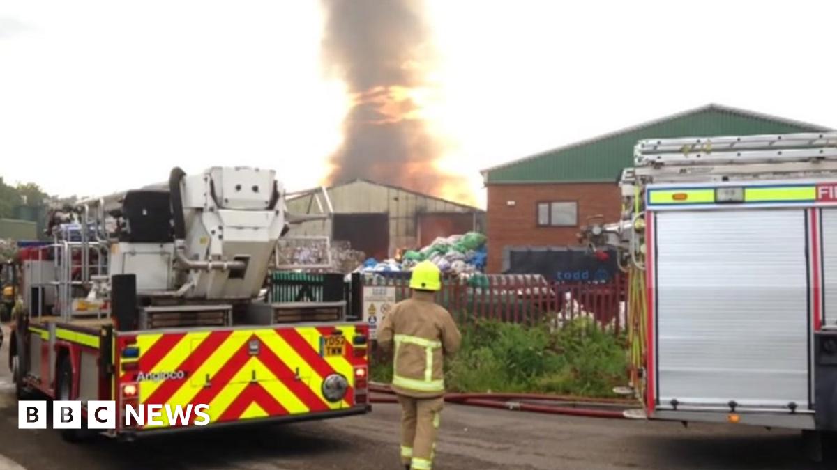 Thirsk Todd Waste Management fire still alight - BBC News
