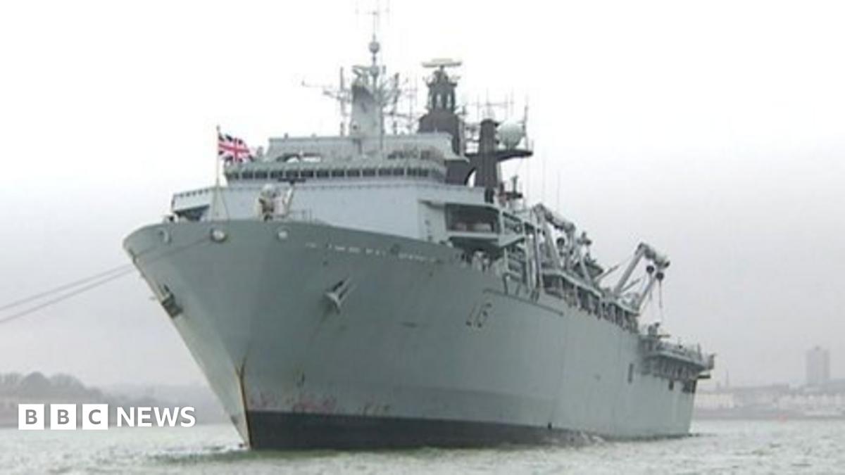 Sailor dies in HMS Bulwark industrial accident - BBC News