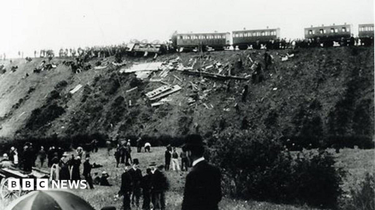 Armagh train disaster remembered 125 years on - BBC News