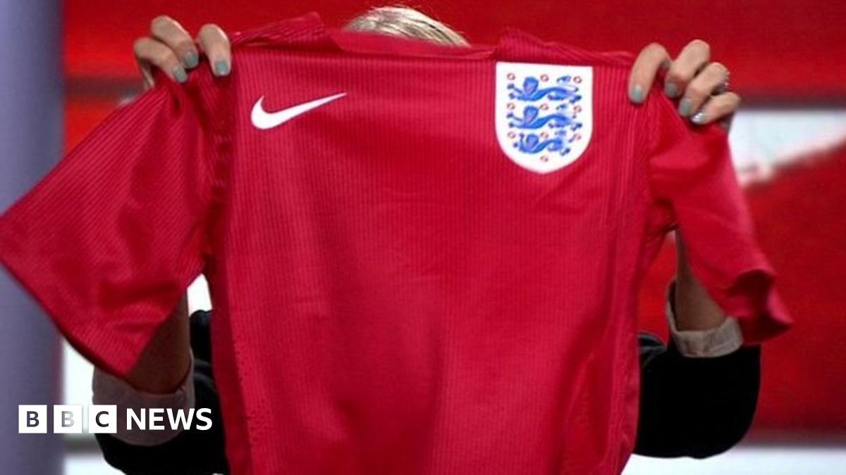 Fake England shirts seized in Wednesbury - BBC News