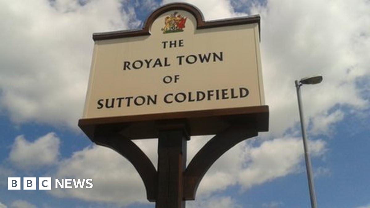 Sutton Coldfield's royal status is reaffirmed - BBC News