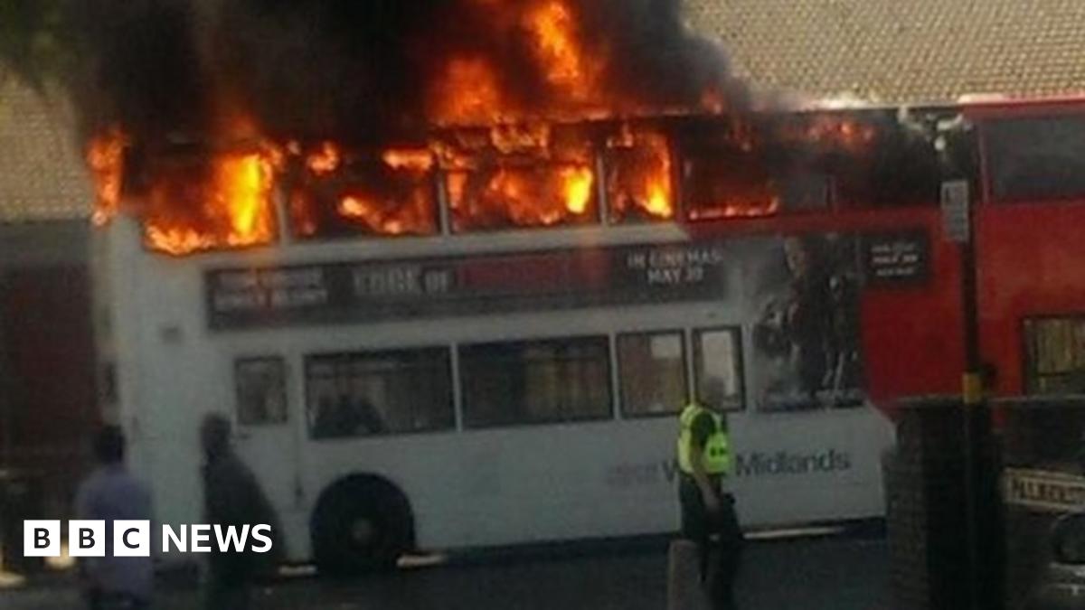 Bus destroyed in Sparkbrook 'arson attack' - BBC News
