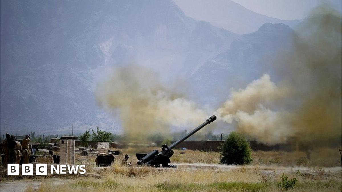 Pakistan army launches 'major offensive' in North Waziristan - BBC News