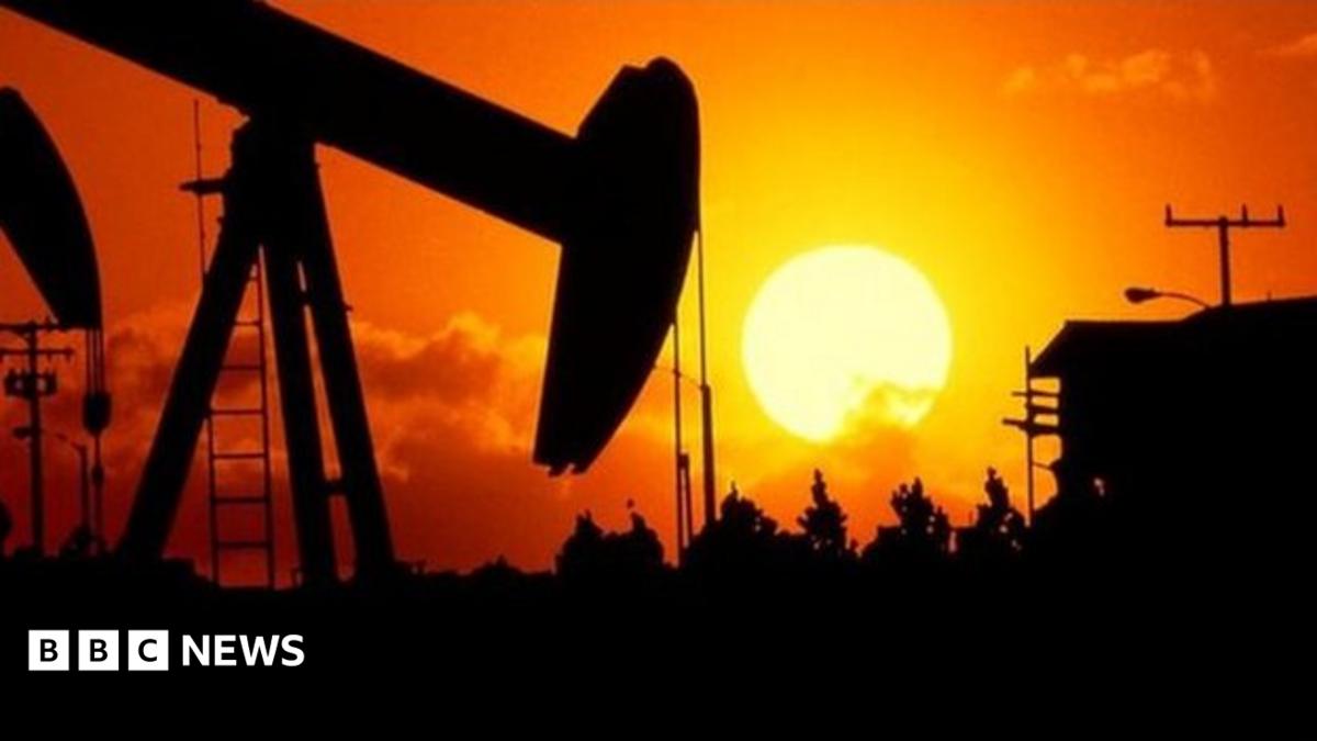 What does Iraq's crisis mean for oil? - BBC News