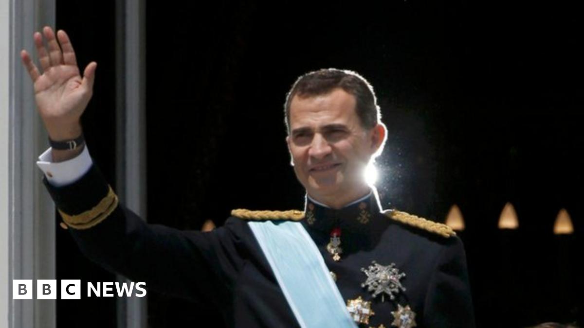 King Felipe VI calls for 'new Spain' as he is sworn in - BBC News