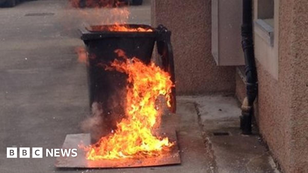 Police and firefighters probe Dingwall fire-raising - BBC News