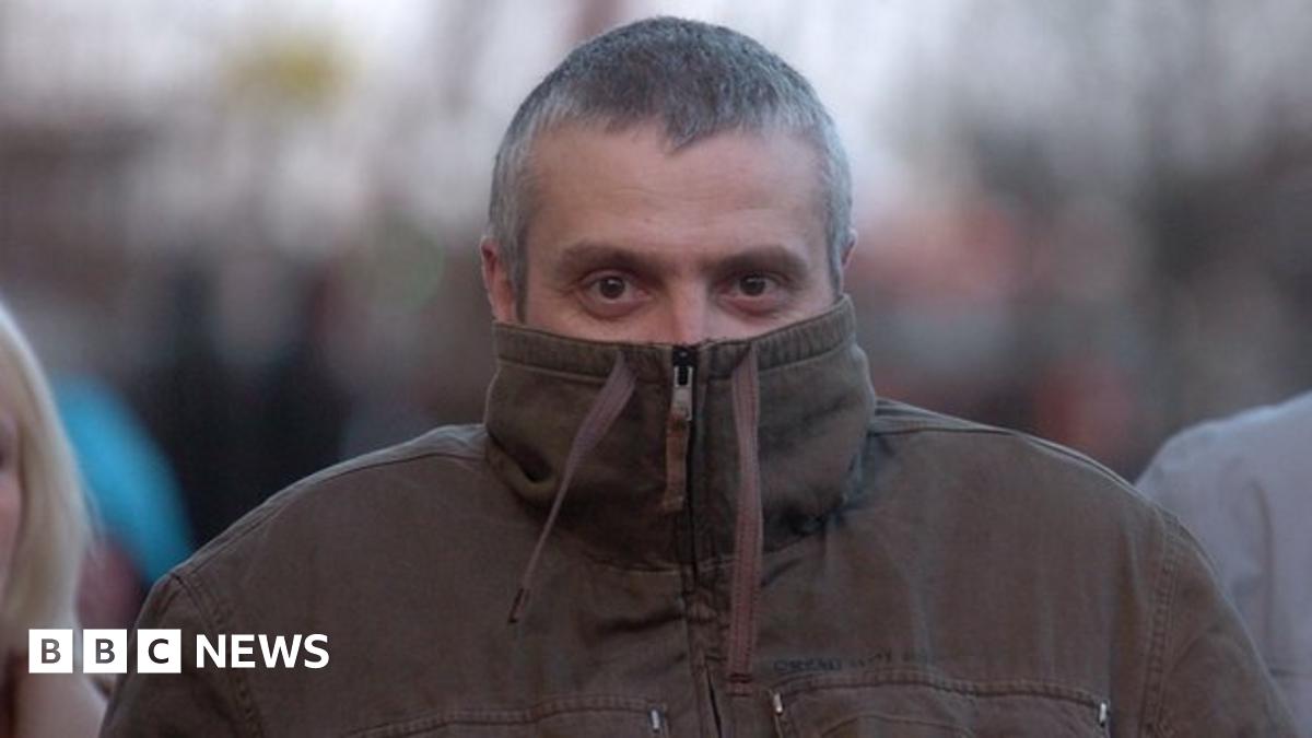 Alleged former UVF leader Mark Haddock drops Sunday World case - BBC News