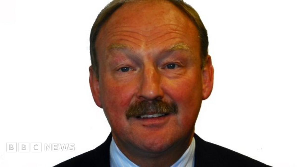 Gordons chemists: Co-founder Neil Gordon dies - BBC News