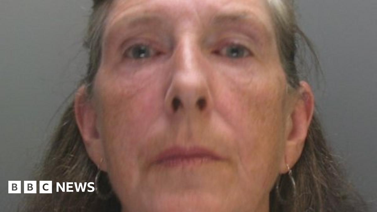 Jailed Ann Burrows from Llandudno stole from neighbour - BBC News