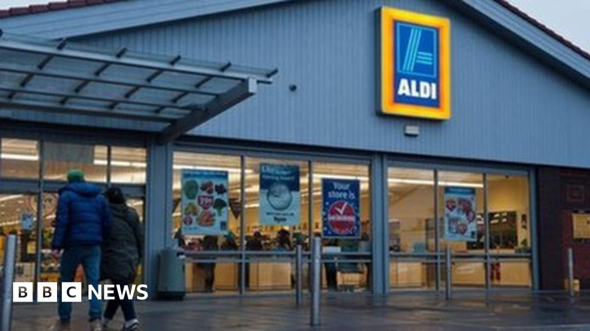 Aldi warehouse in Wentloog, Cardiff, 'to bring 400 jobs' - BBC News