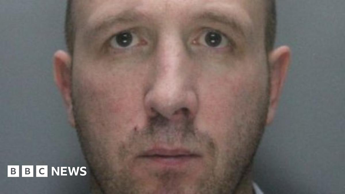 Liverpool man jailed over Knowsley police chase heroin find - BBC News