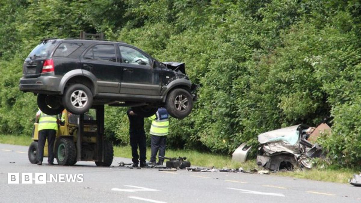 Mullingar collision: Girl, 10, and three women killed - BBC News
