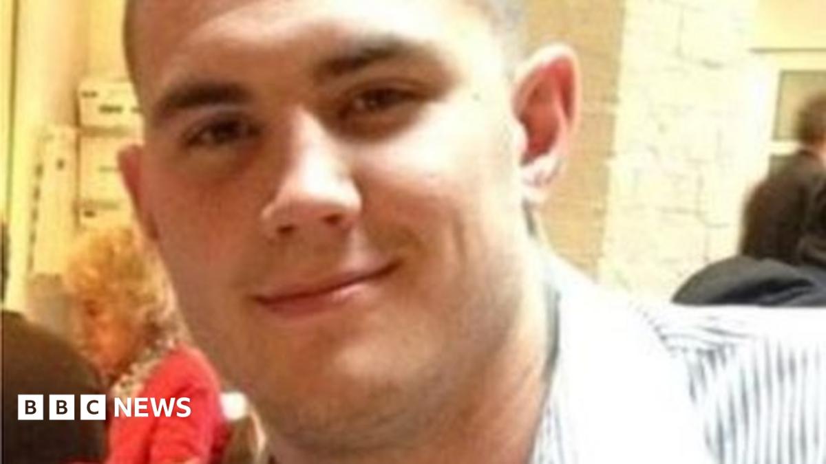 Killed man Thomas Poole's mother speaks of need to 'vent anger' - BBC News