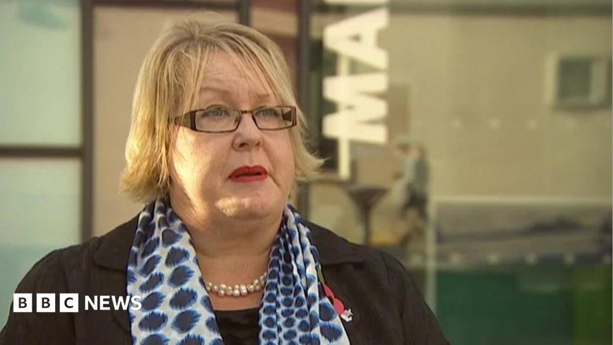 Plymouth University vice-chancellor suspended - BBC News