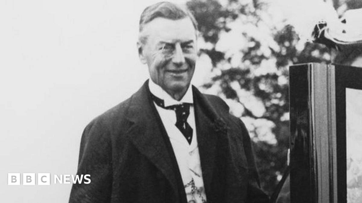 Joseph Chamberlain: Man 'who made the political weather' - BBC News