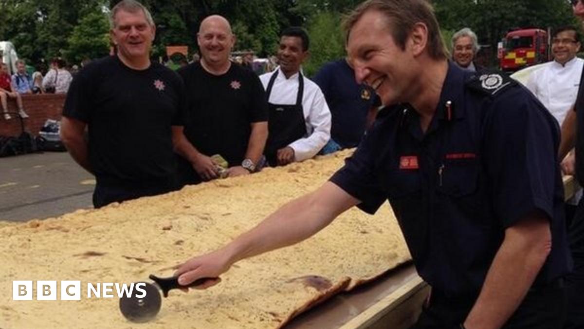 'World's biggest naan bread' made by Hampshire firefighters - BBC News