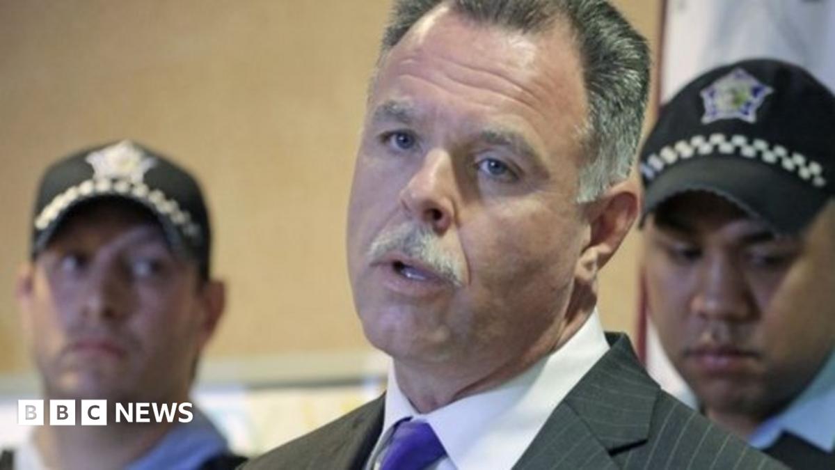Chicago police: Gun laws blamed for weekend killings - BBC News