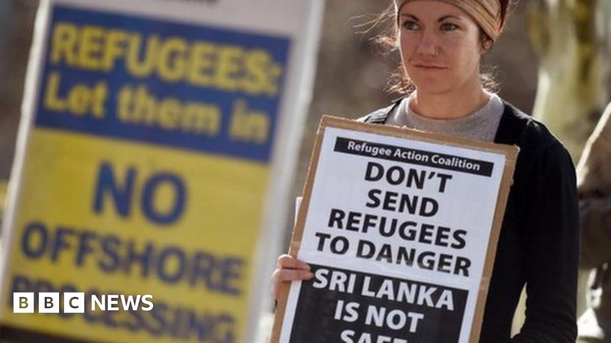 Australia asylum: Why is it controversial? - BBC News