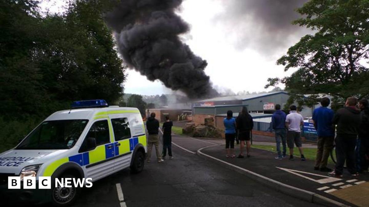 Crews tackle fire at Brick Fabrications factory in Pontypool - BBC News