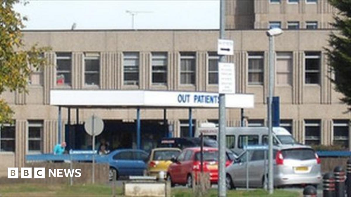 Walk-in centre to open at Royal Shrewsbury Hospital - BBC News