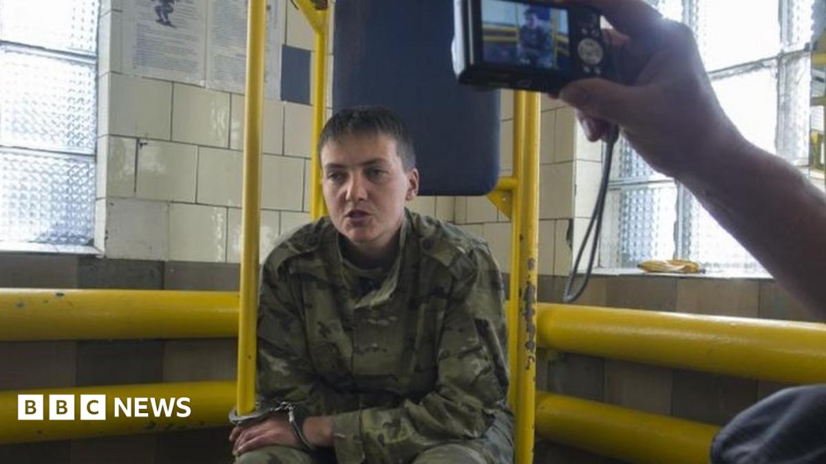 Ukraine woman pilot Savchenko in middle of media war - BBC News