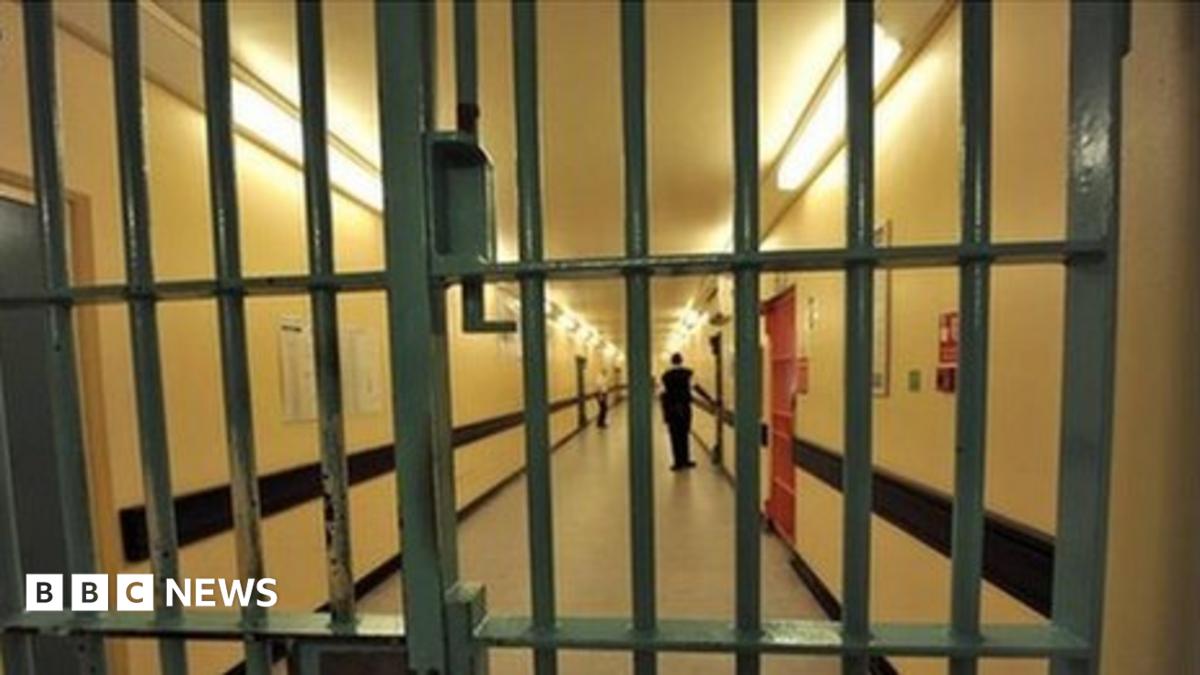Visitor gets trapped in high security jail for 30 hours - BBC News