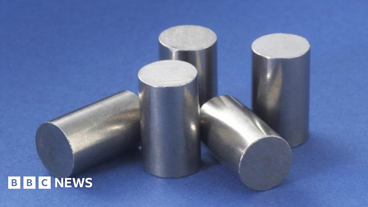 Tungsten: The perfect metal for bullets and missiles - BBC News