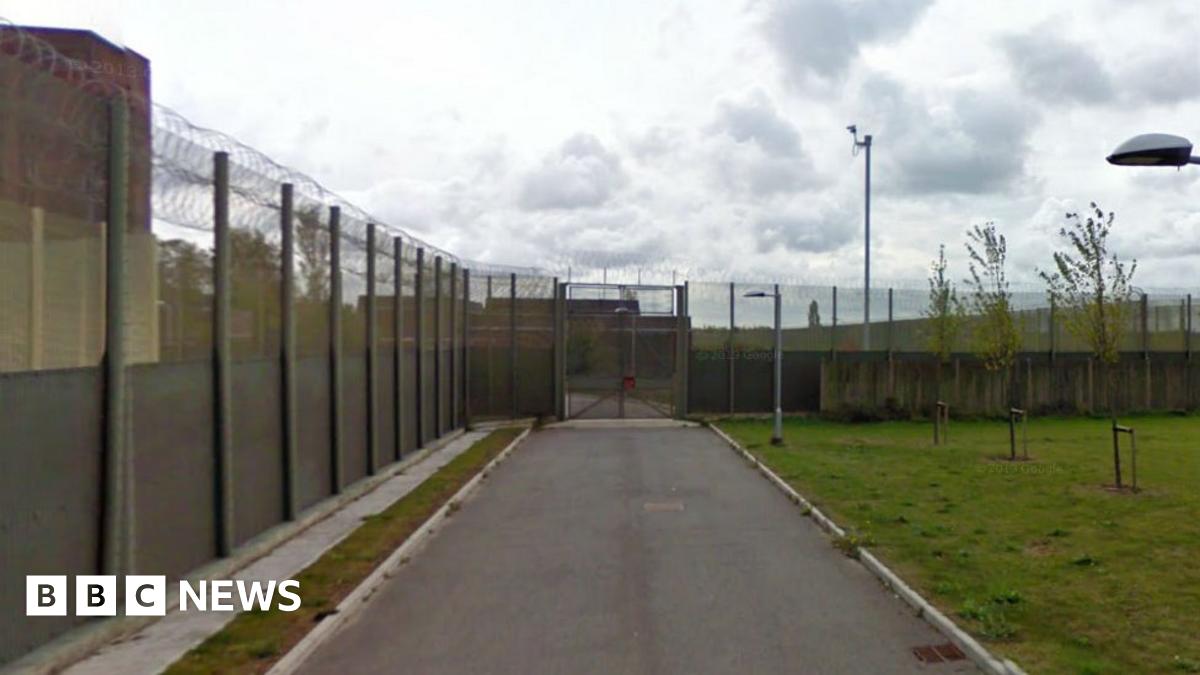 Highpoint prisoner sentenced for excrement attack on officer - BBC News