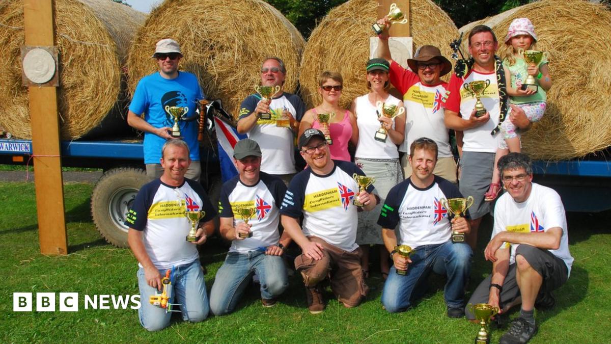 World Pea Shooting champion Rob Bresler retains title - BBC News