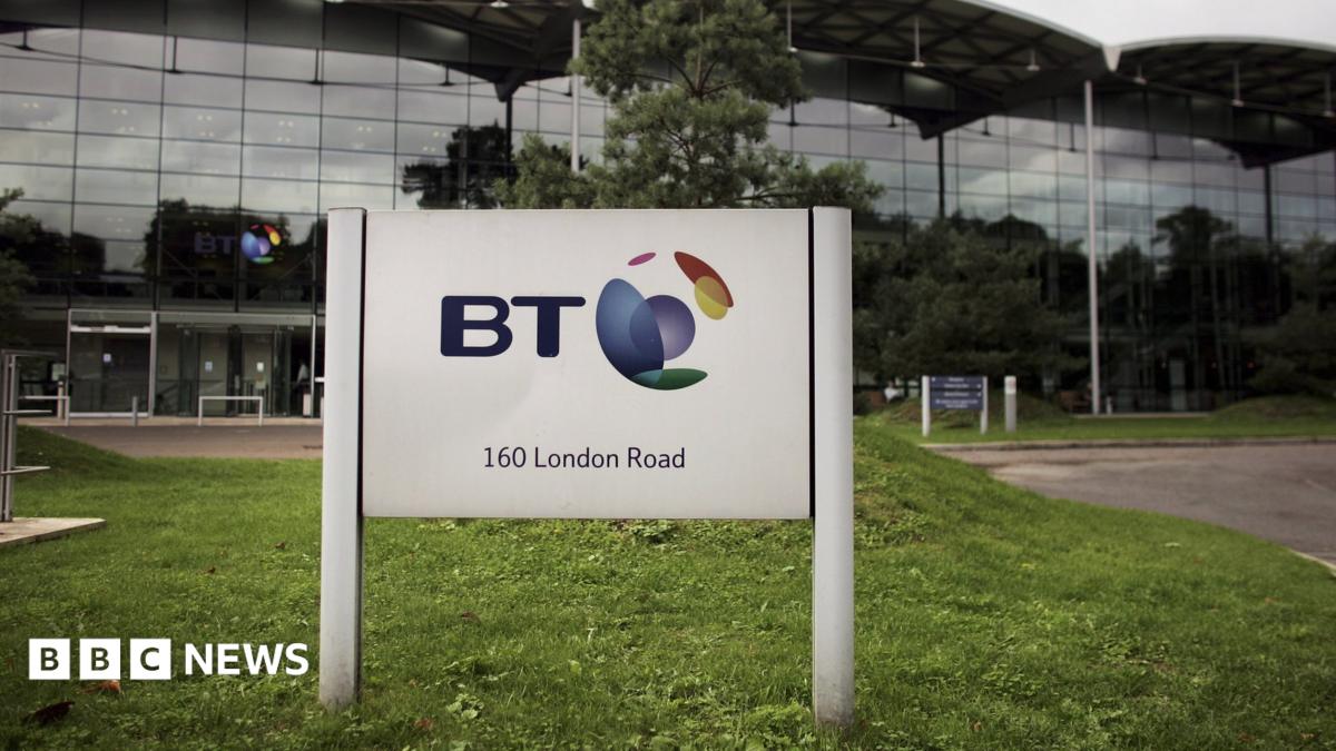 BT customers suffer email failure in account migration - BBC News