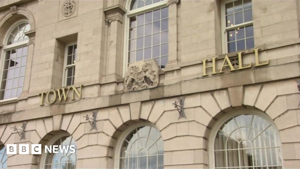 Barry Dodson quit as Rotherham mayor amid sex abuse claims - BBC News