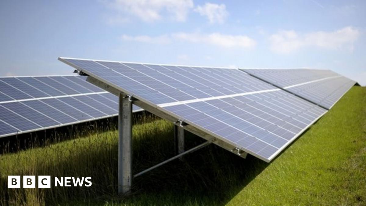 Cities 'should generate green energy', says think tank - BBC News