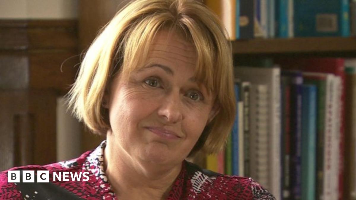 Tanni Grey-Thompson: Assisted dying 'a dangerous path' - BBC News