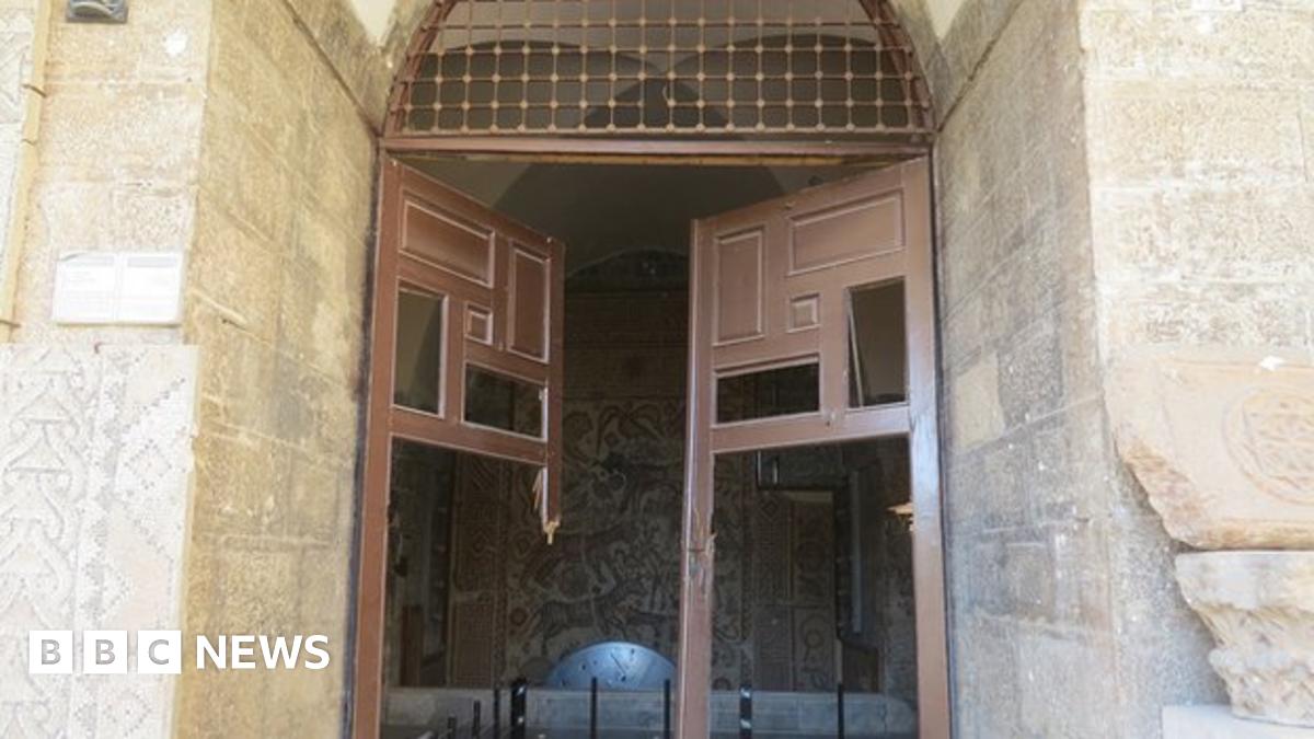 The international team trying to save Syrian antiquities - BBC News