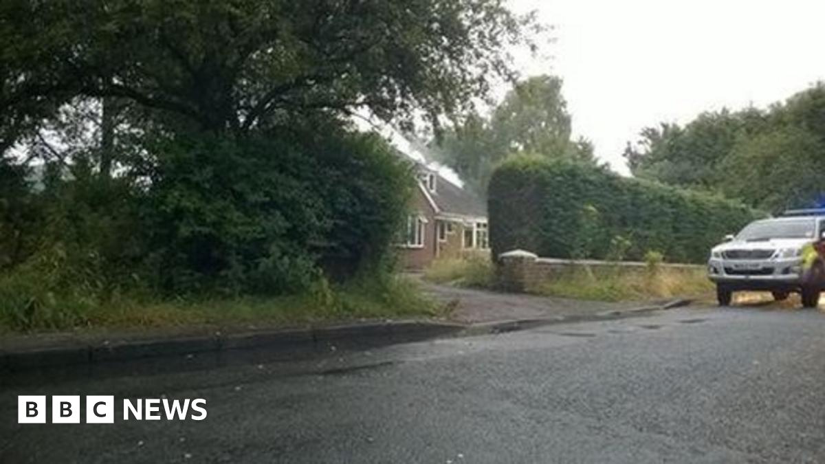Solihull bungalow damaged in fire - BBC News