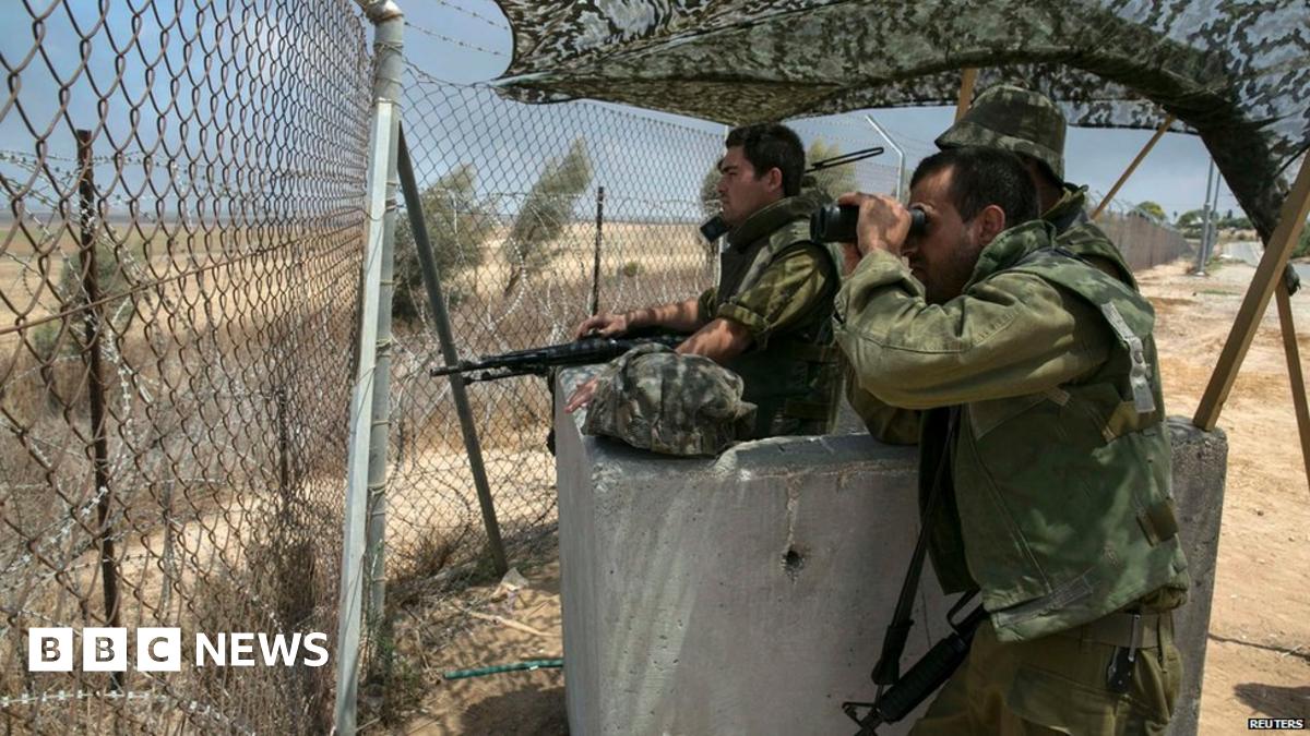 In pictures: Gaza conflict intensifies - BBC News