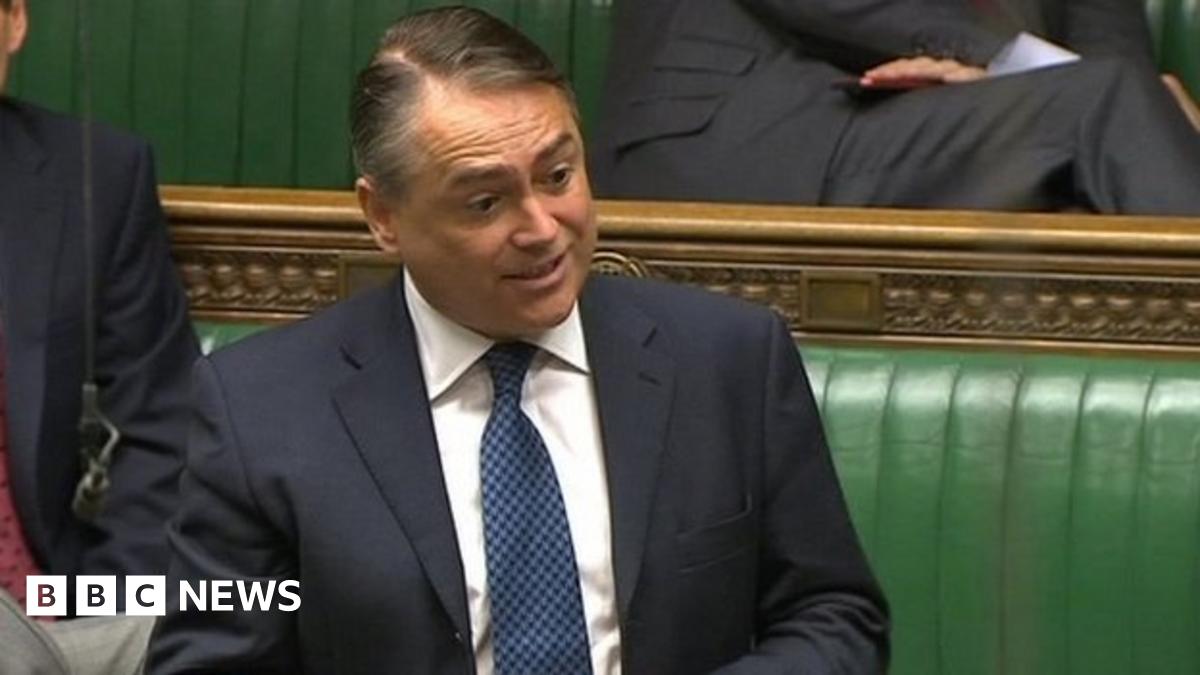 Conservative MP David Ruffley to stand down in 2015 - BBC News