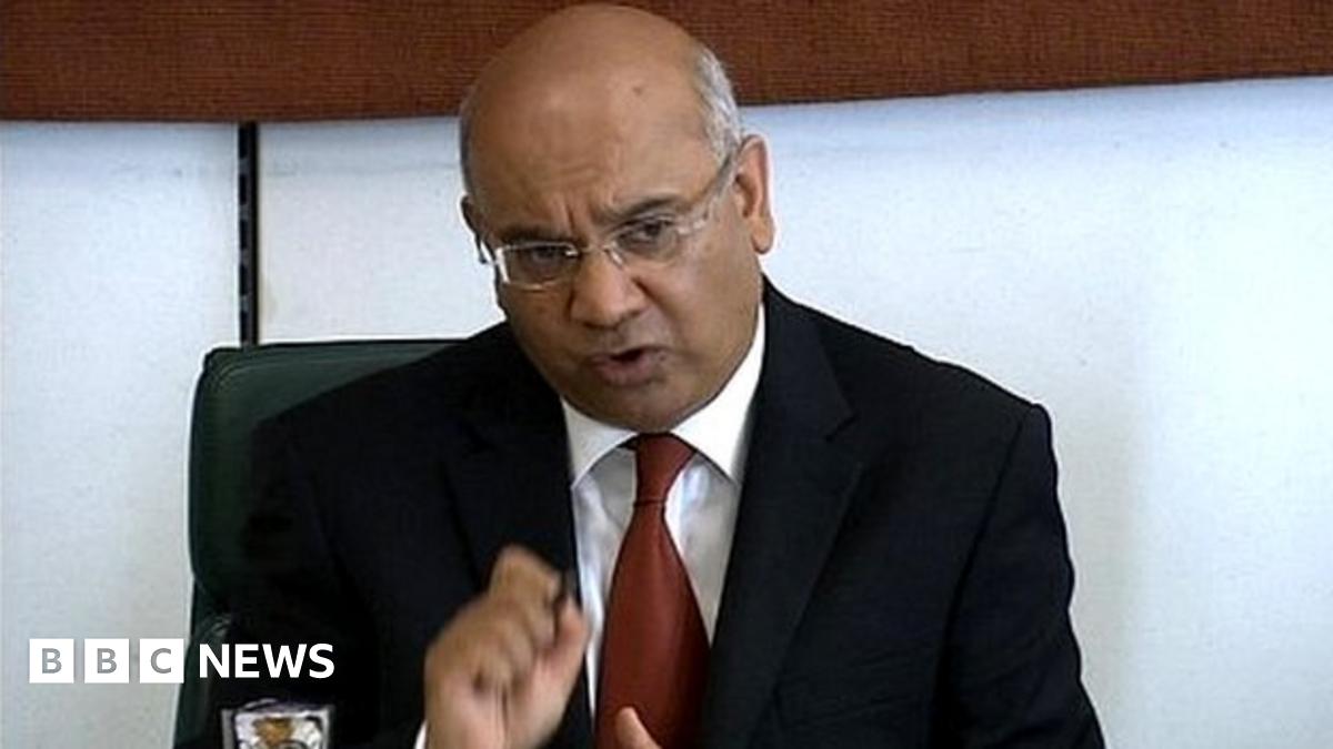Minister's illegal immigrant cleaner arrest criticised - BBC News