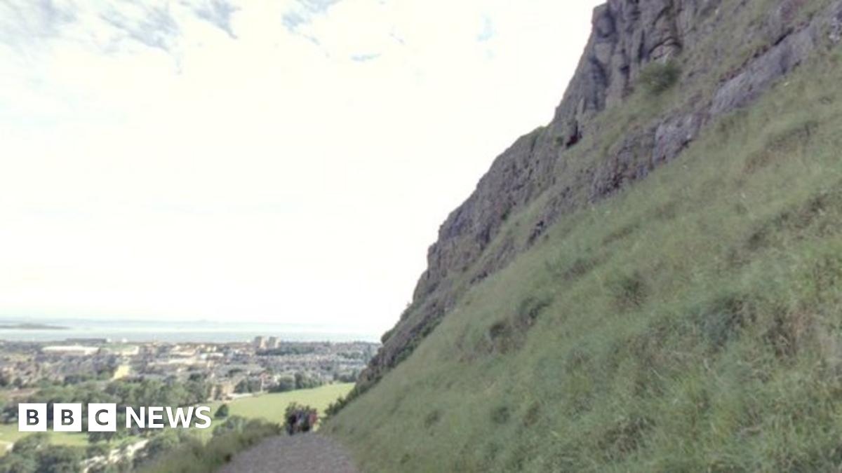 Man falls 50ft at Arthur's Seat in Edinburgh - BBC News