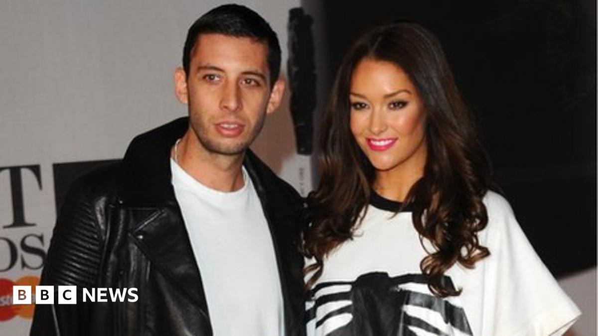 Example and his wife announce pregnancy on Twitter - BBC News