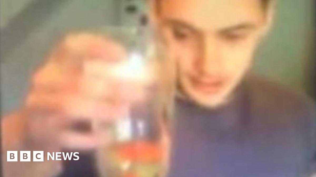 Man fined for drinking goldfish during neknomination - BBC News