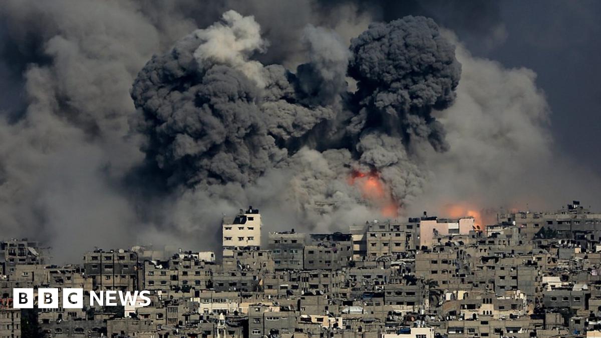 Israel intensifies Gaza attacks after Netanyahu warning - BBC News