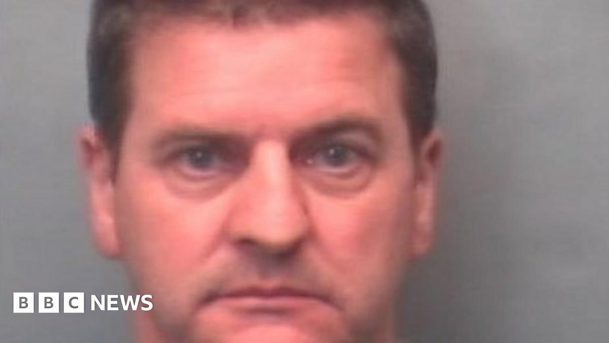 Rogue trader Paul Gaffney jailed for nine years - BBC News