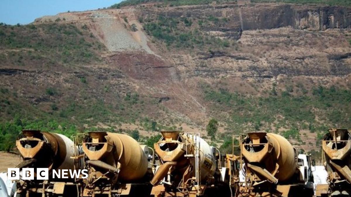 Is India's construction boom behind Pune village landslide? - BBC News