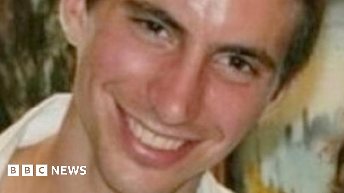 Gaza conflict: Hamas denies holding Israeli soldier - BBC News