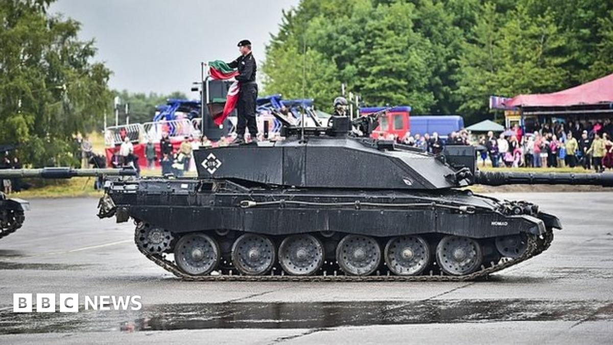 Royal Tank Regiment launched at parade in Wiltshire - BBC News
