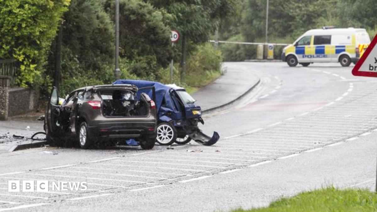 Man and woman killed in two-vehicle crash in Newry, County Down - BBC News