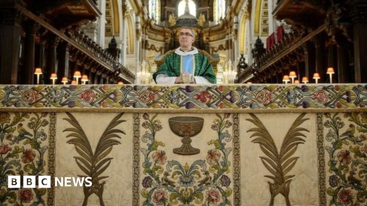 World War One commemorated in events across UK - BBC News