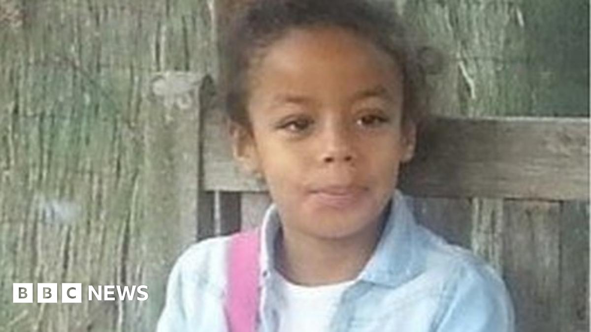 Shanay Walker murder accused case in Nottingham court - BBC News